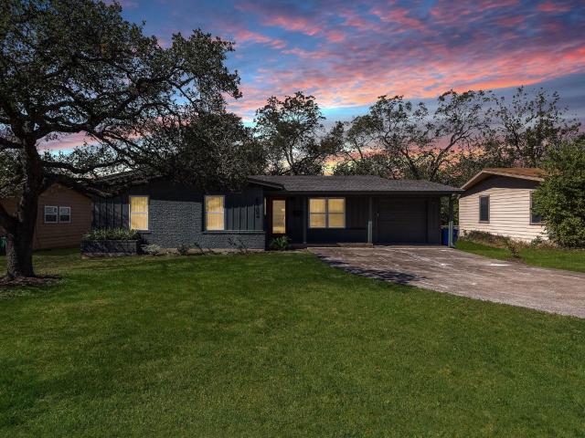 8102 Burrell Dr