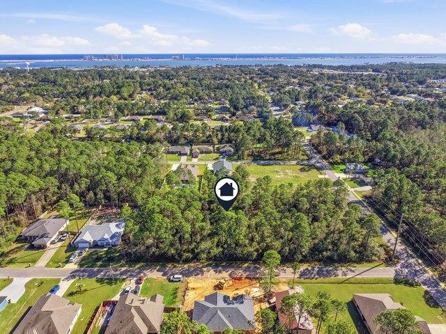 8103 Miranda St, Navarre, FL 32566