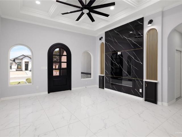 8103 N 49th Lane
