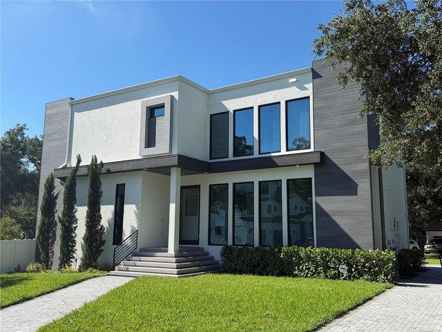 8103 N River Shore Dr, Tampa, FL 33604