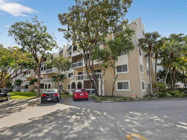 8103 Camino Real Apt 407, Miami, FL 33143