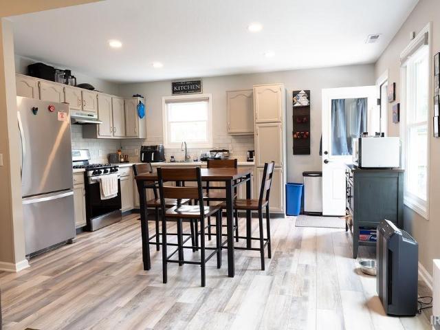 8103 Rocky Glen Place
