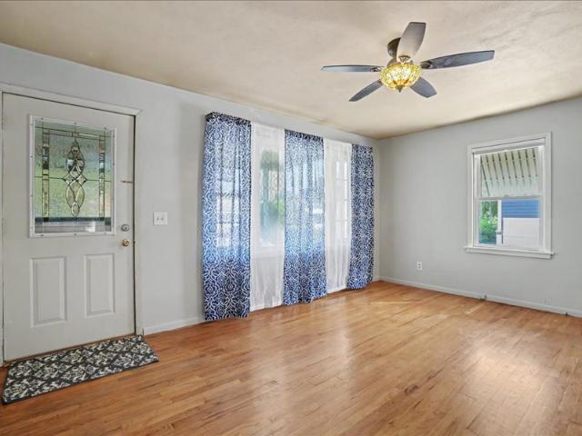 810 12th Street W