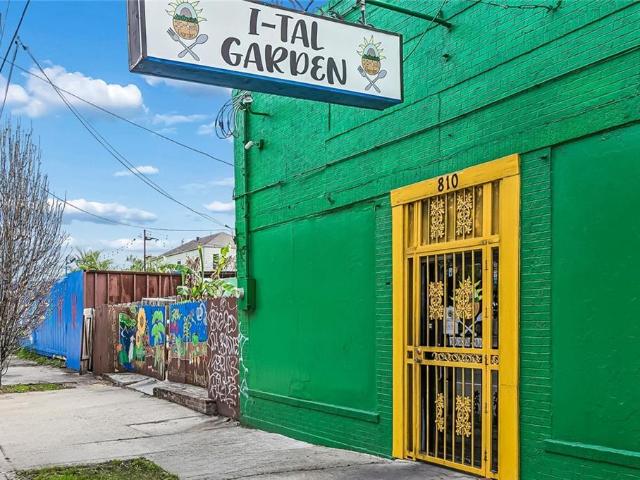 810 12 N Claiborne Avenue
