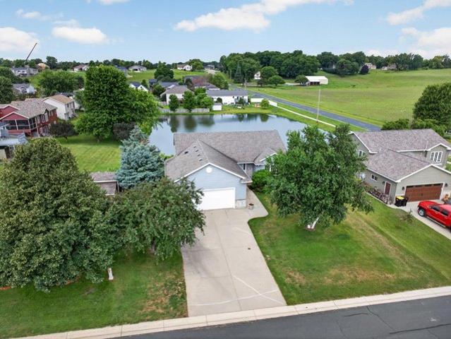 810 7th Ave SW, Pine Island, MN 55963