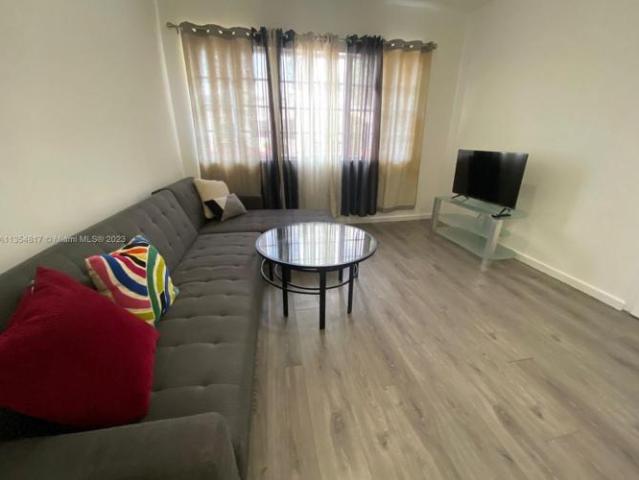 810 7th St #103, Miami Beach, FL 33139