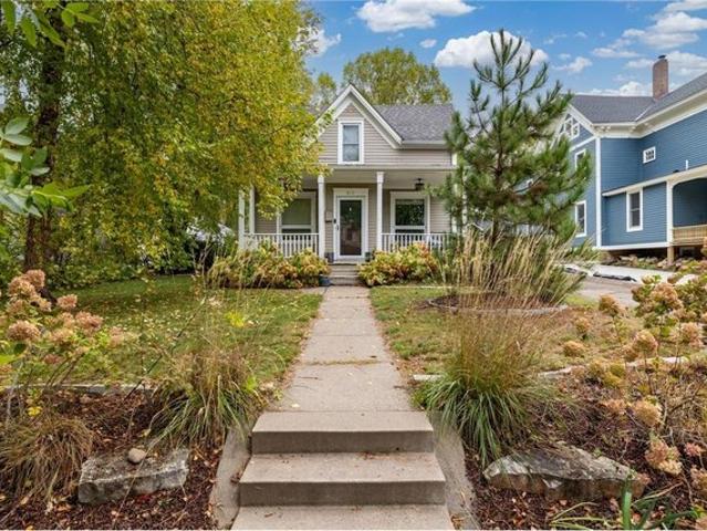 810 6th St, Hudson, WI 54016