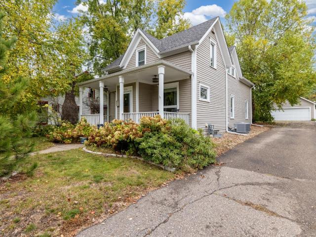 810 6th Street