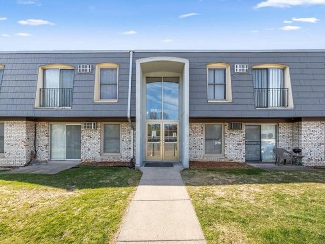 810 9th Ave S Apt 8, Hopkins, MN 55343