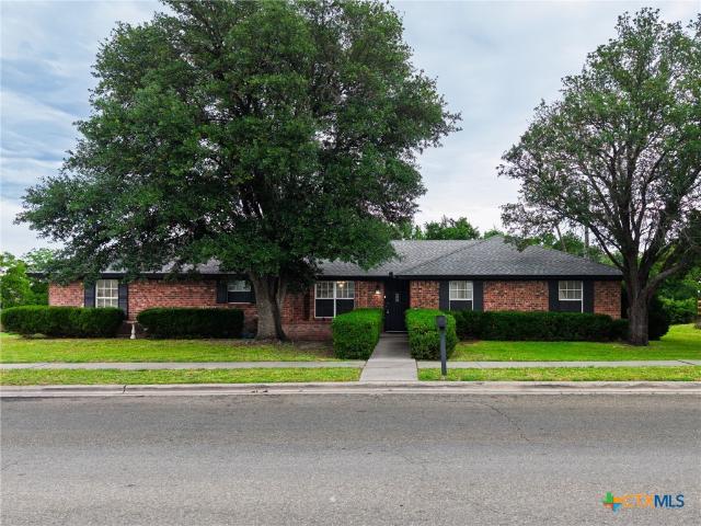 810 Courtney Lane