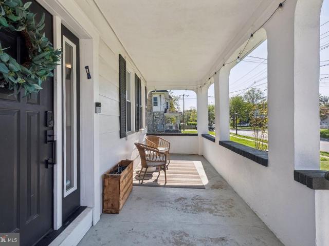 810 Collings Ave