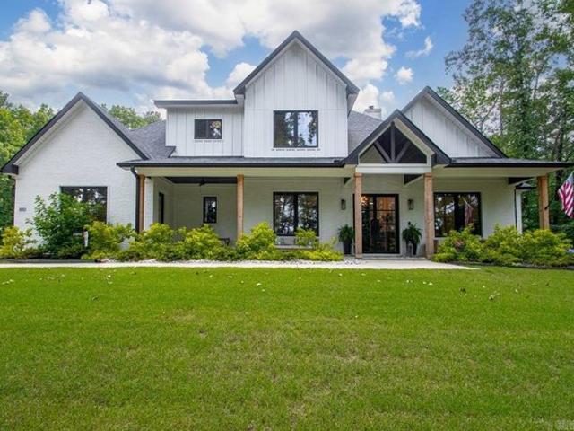 810 Caddo Dr, Benton, AR 72019