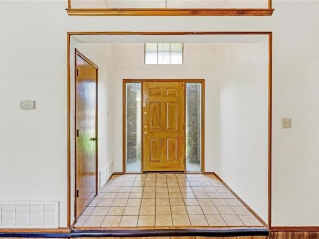 810 Castleview Drive