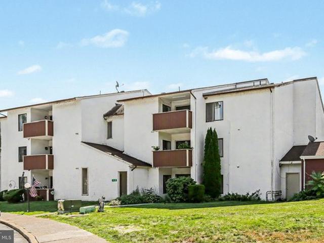 810 Charlotte Way Unit 301, Enola, PA 17025