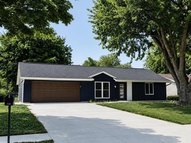 810 Cheshire Cir, Celina, OH 45822