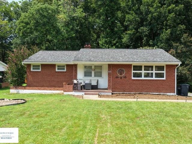 810 Clarke Rd, Martinsville, VA 24112