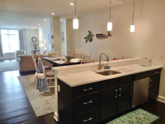 810 Asbury #303 Ave