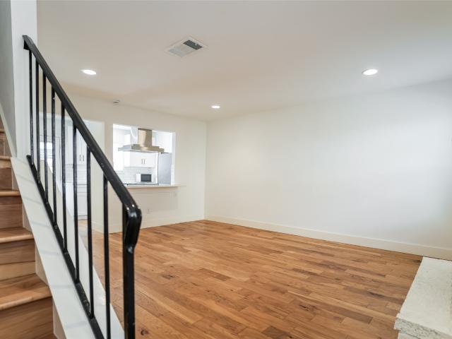 810 Banister Ln, Unit 806, Austin, TX 78704 | MLS #5292