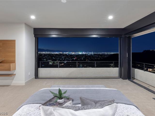 810 Dragons Eye Drive