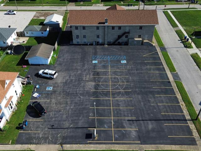 810 Dubois Street