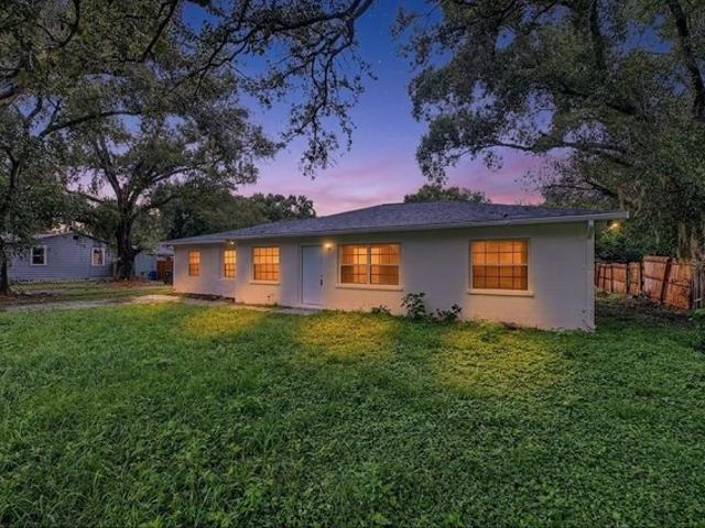 810 E 120th Ave, Tampa, FL 33612