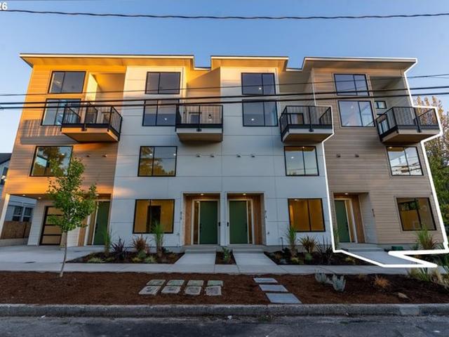 810 E 22nd Ave, Eugene, OR 97405