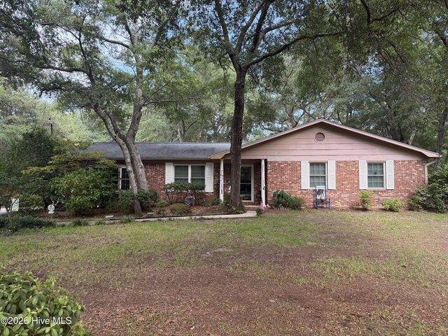 810 E Cape Harbor Dr, Southport, NC 28461