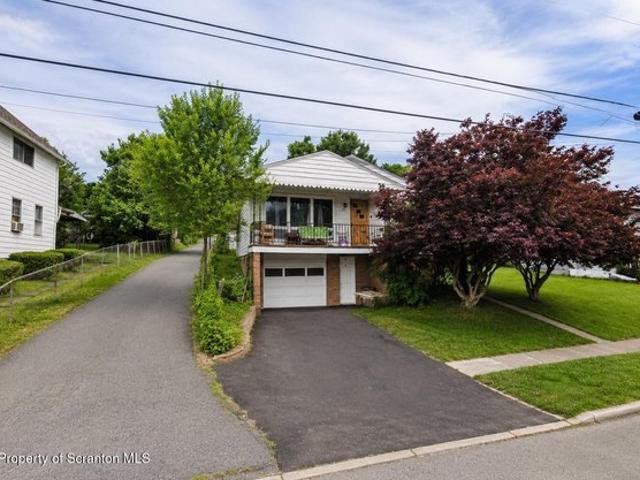 810 E Locust St, Scranton, PA 18505