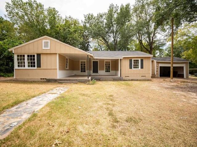 810 E Melton St, Longview, TX 75602