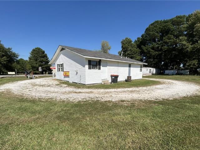 810 E Pridemore Drive
