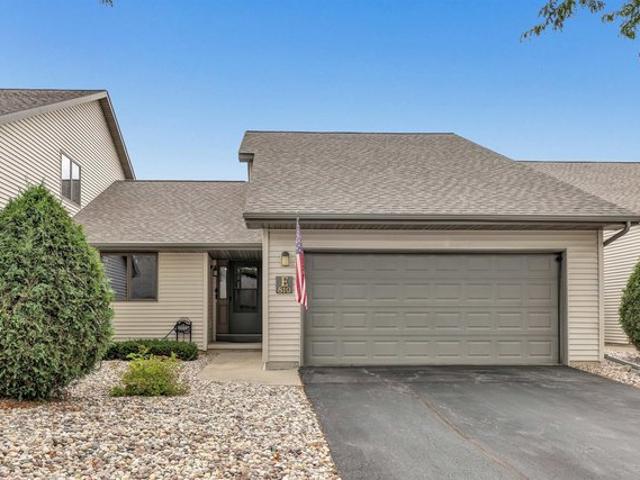 810 E River Dr Apt E, De Pere, WI 54115