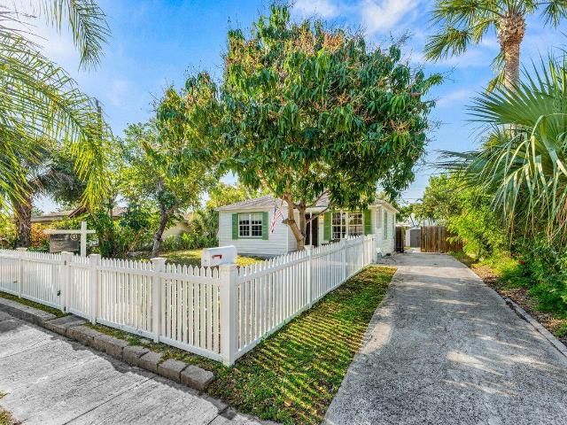 810 Franklin Rd, West Palm Beach, FL 33405 | MLS #R11165 | Compass