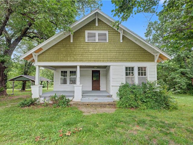 810 King Avenue