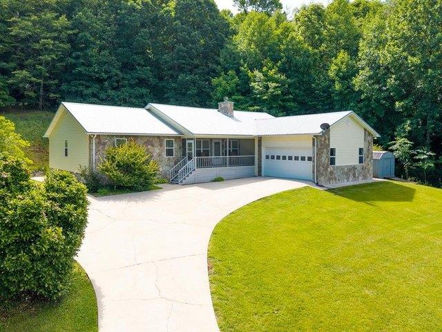 810 Hog Creek Rd, Hiawassee, GA 30546