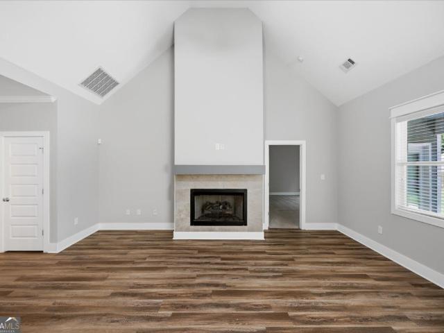 810 Holly Ridge