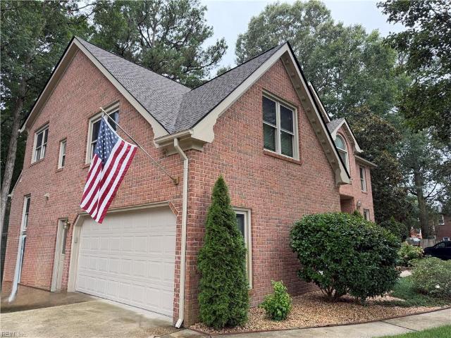 810 Hedgerow CT