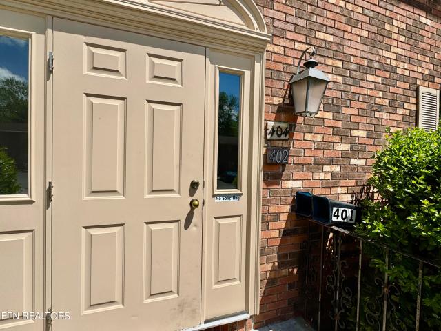 810 Highland Dr, Unit 404, Knoxville, TN 37912 | MLS #1338 | Compass