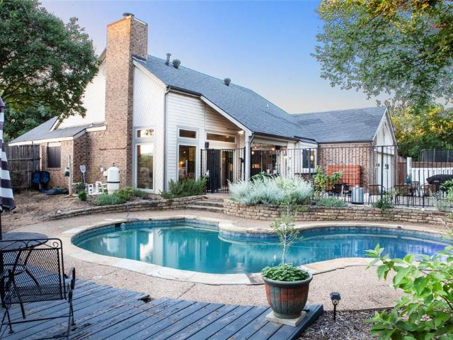 810 Highland Hills Lane