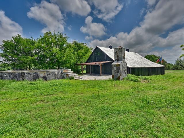 810 Highway 237