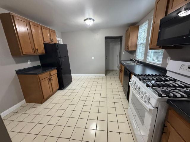 810 Huestis Avenue 2 Bedroom Apartment for Rent at 810 Huestis Ave, Fort Wayne, IN 46807 Creighton Home
