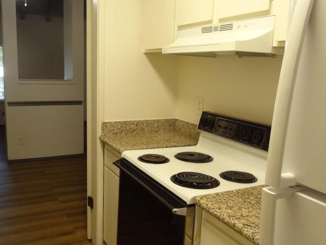 810 Oak Grove Rd # 106
