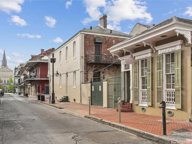 810 Orleans Avenue