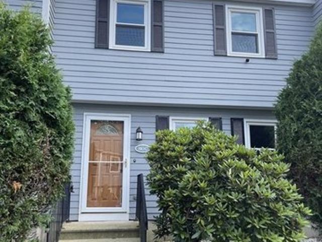 810 Lawrence St Apt C, Lowell, MA 01852