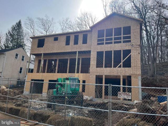 810 Maple Lane