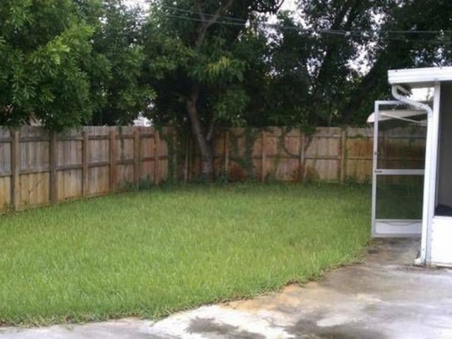 810 N 64th Ave, Hollywood, FL 33024