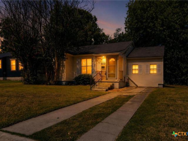 810 N 8th Street