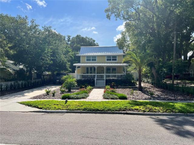 810 N Tremain St, Mount Dora, FL 32757 | MLS #O6390 | Compass