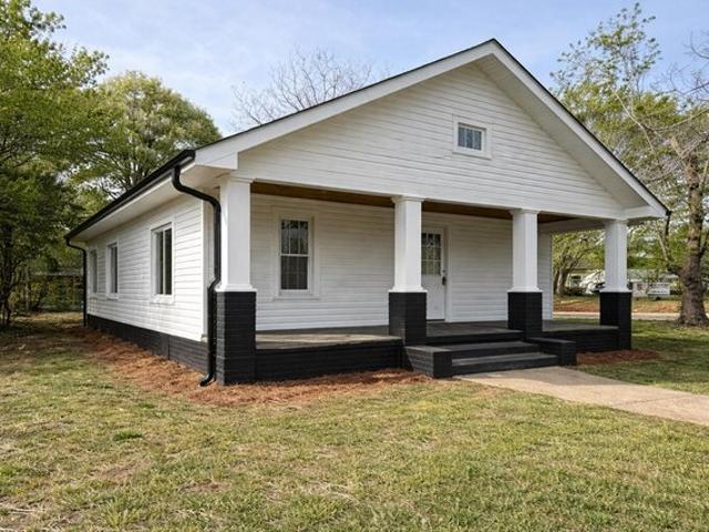 810 N Anthony St, Burlington, NC 27217