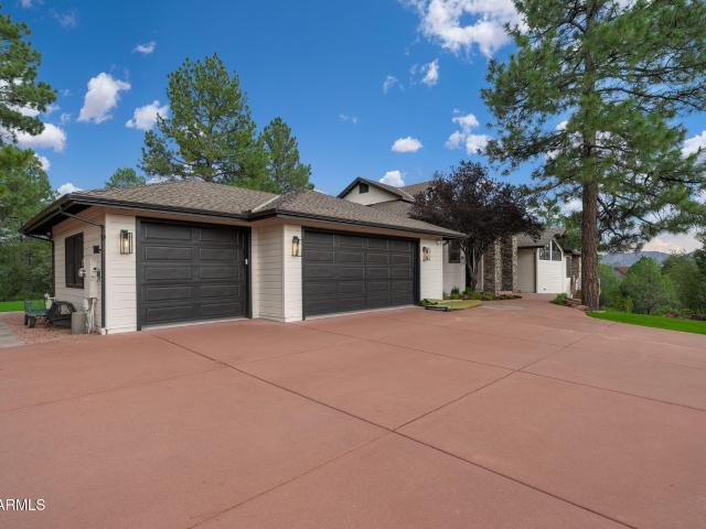 810 N Chaparral Pines Drive
