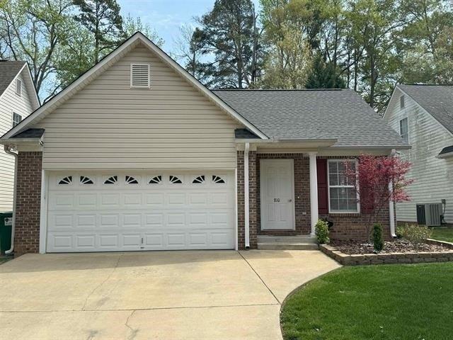 810 N Gray Beaver Ct, Moore, SC 29369